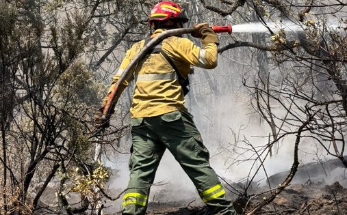 Bomberos de Córdoba ya combaten el fuego en Chubut