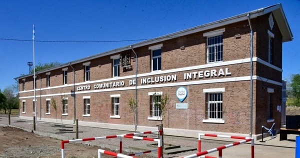 Chicos de sexto se preparan para la secundaria en el ex Gabín